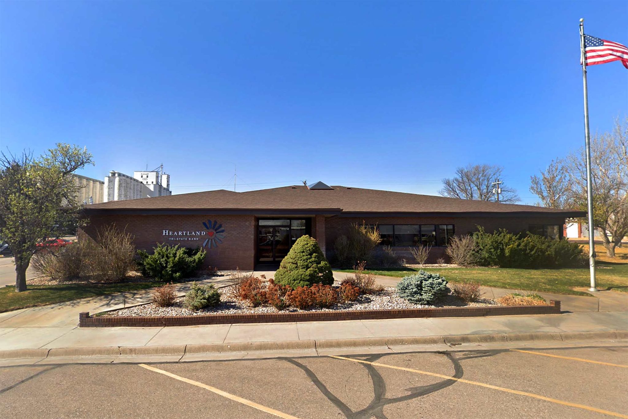 Former Elkhart bank CEO lied to cover crypto scam, may face 30 years ...
